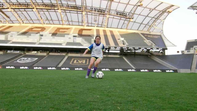 How to Do a Scissor | Fun Soccer Skills | MOJO Sports