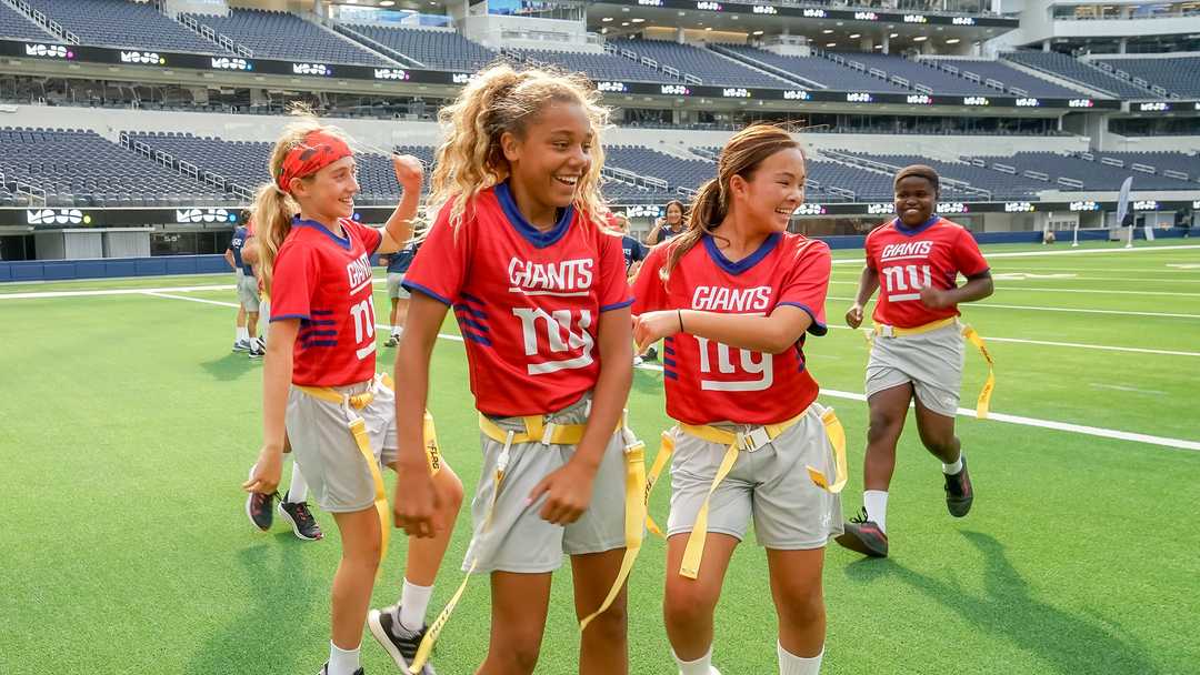 10 Fun Flag Football Passing Drills | MOJO Sports